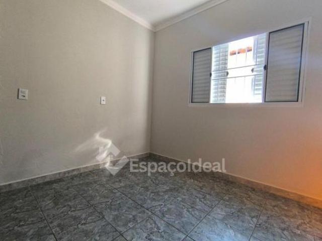 ÓTIMA CASA COM 3 DORMITÓRIOS EM BAIRRO VALORIZADO