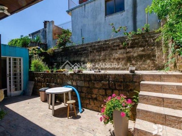 Ótima Casa com 3 quartos no bairro Espirito Santo,Porto alegre