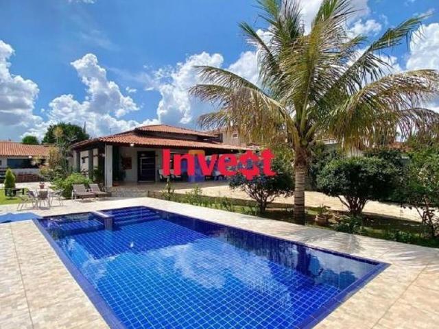 ÓTIMA CASA COM AMPLA ÁREA VERDE, 4 QUARTOS SENDO 2 SUÍTES LOTE 800M² RUA 10, VICENTE PIRES!