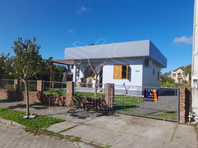 Ótima Casa Com Boa Localização e Amplo Pátio
