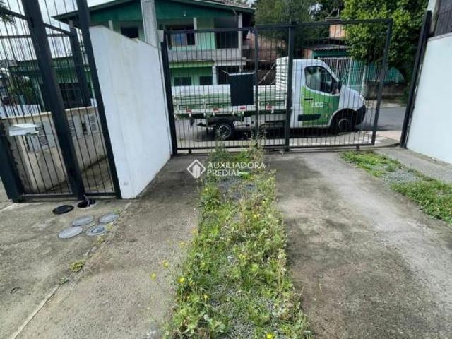 Ótima casa com dois dormitórios, no Bairro Parque Florido