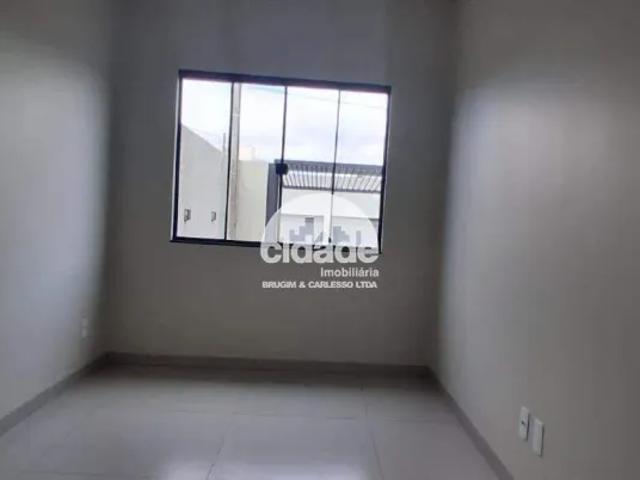 Ótima casa com edícula e churrasqueira – excelente espaço de terreno!