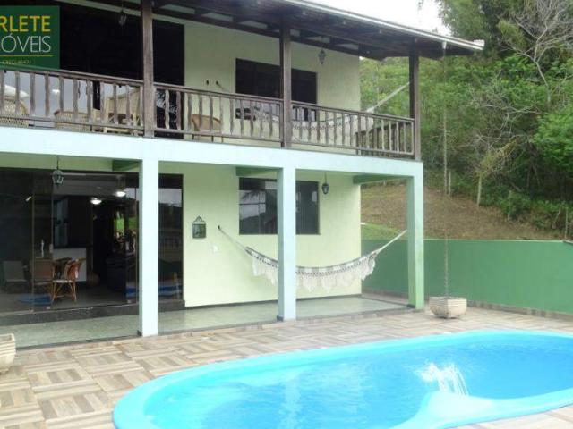 ÓTIMA CASA COM PISCINA EM PORTO BELO COM PARA ATÉ 14 PESSOAS