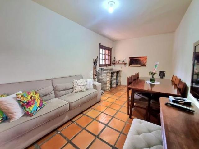 Ótima casa de esquina muito espaçosa 174m² Bairro Primavera em Esteio