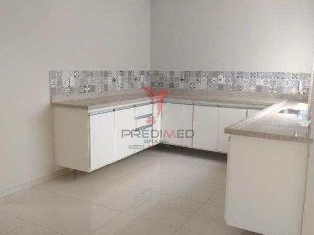 Ótima casa de 3 Quartos, espaço gourmet,churrasqueira,no Jardim Padroeira, Gu.