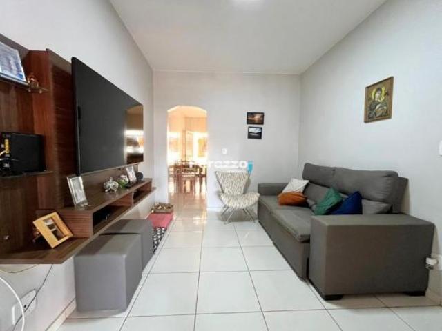 Ótima casa de 3 Quartos localizada no Vila Nova em São Sebastião por R$450.000,00