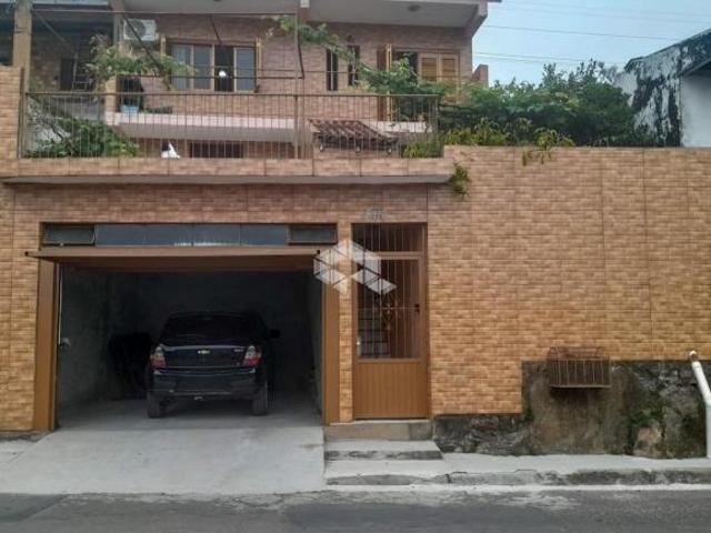 Otima casa, diferenciada, 4 dormitórios, 2 suites, terraço com vista, 1 vaga coberta