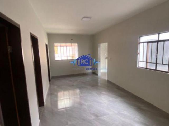 Otima casa disponivel no bairro de lourdes, area externa possui area gourmet completa, possui 01 ban