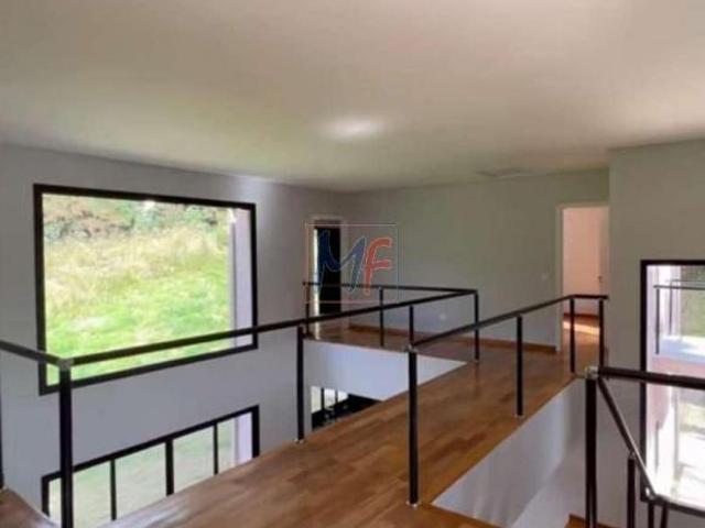 Ótima casa em cond. fechado em Campos do Jordão/SP, 360 m² a.c 4 dormitórios 4 suítes, sala, lar