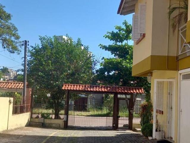 ÓTIMA CASA EM CONDOMINIO FECHADO LOCAL PREVILEGIADO E BAIXO CUSTO, OPORTUNIDADE