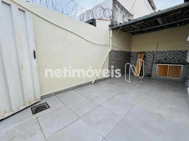 Ótima casa em condominio lateral individual Lote 360 m²