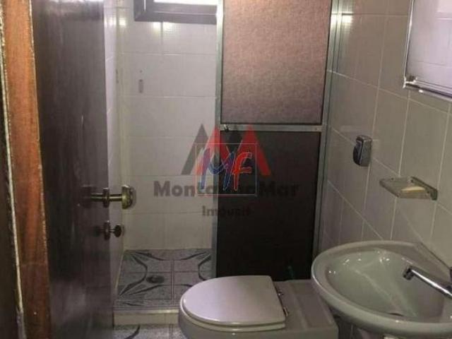 Ótima Casa em Condomínio no bairro Park Imperial, 4 dorms, sendo 3 suítes, área de churrasqueira, 1