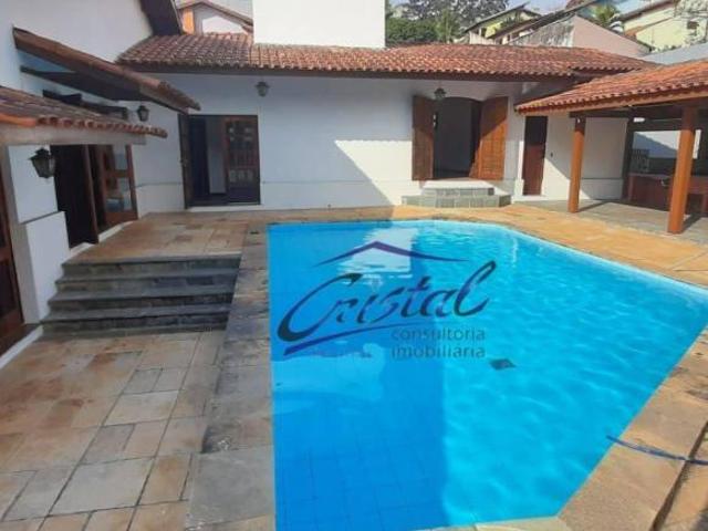 Ótima casa em frente Shopping Da Granja
