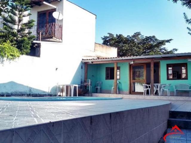 Ótima casa em rua tranquila