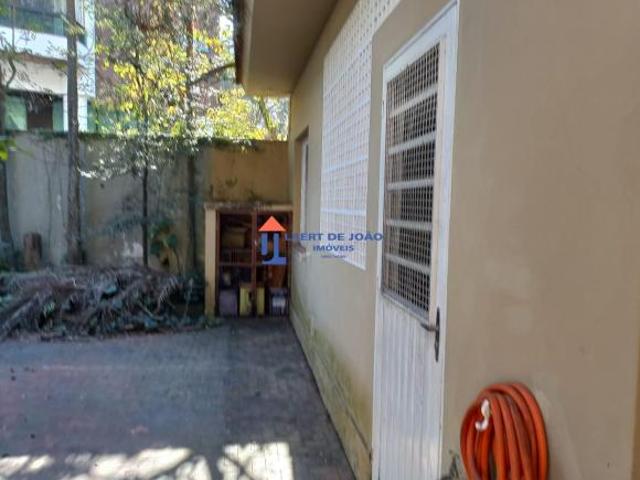 Ótima casa em um dos bairros mais cobiçados de São Paulo! Comercial ou Residencial