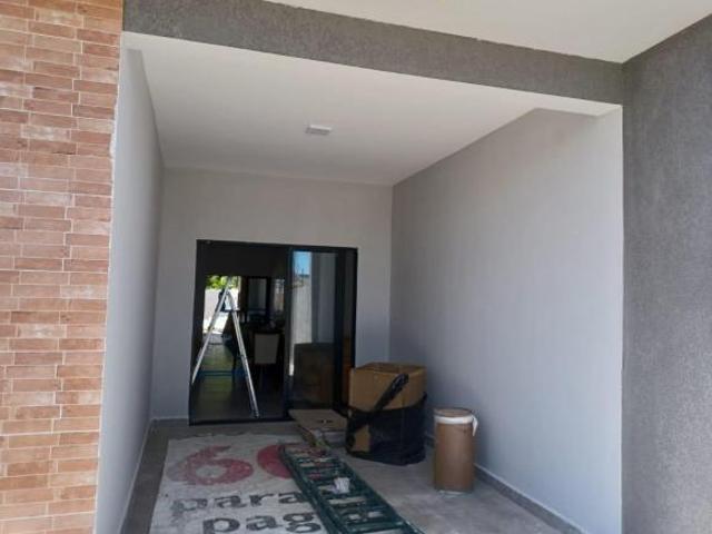 ótima casa geminada a venda em Guaratuba com 3 quartos 1 suíte com piscina e garagem