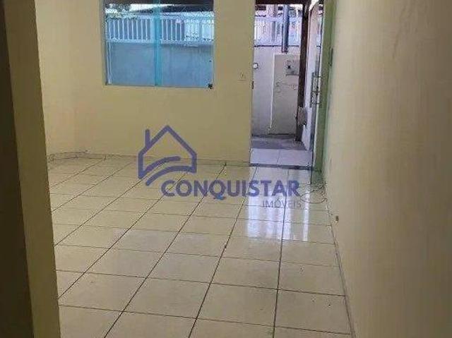 Ótima casa geminada duplex de 2 quartos no Santa Branca!