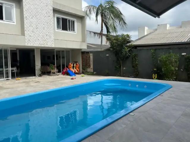 Ótima casa para locação diária em Caiobá, próximo ao SESC Caiobá