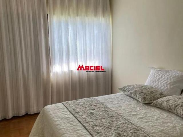 ÓTIMA CASA PODE SER COMERCIAL OU RESIDENCIAL, 750 M2 TERRENO E 248 M2 AC, 4 DM, SUITE, ACEITA APTO S