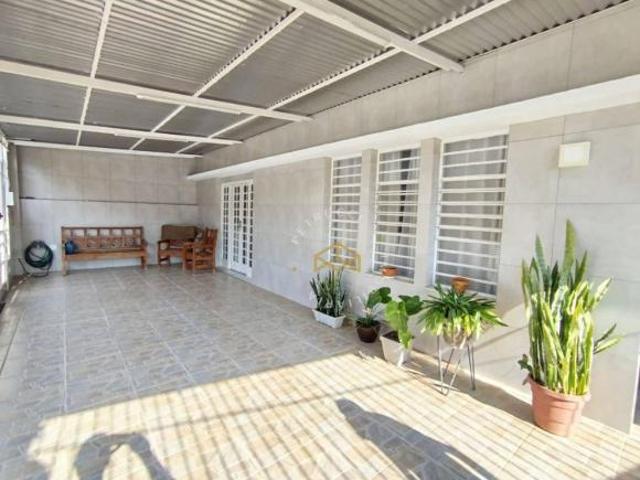 ÓTIMA CASA RESIDENCIAL E COMERCIAL ZM1 COM 3 DORMITÓRIOS SENDO 1 SUÍTE