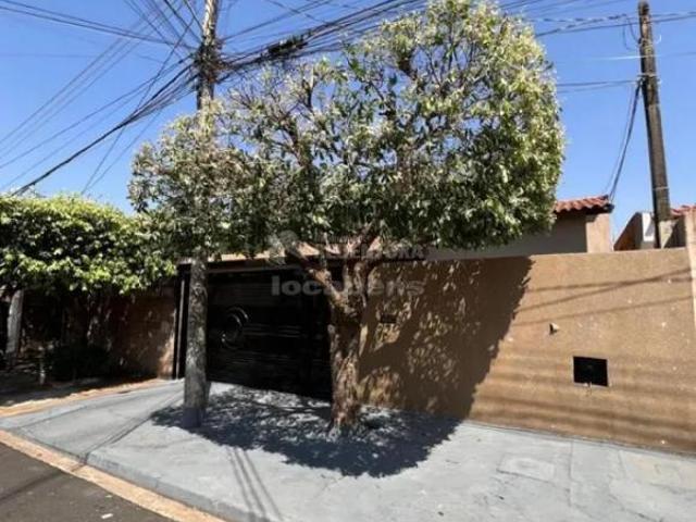 Ótima Casa Residencial para Venda 3 Dormitórios / Jardim Laranjeiras