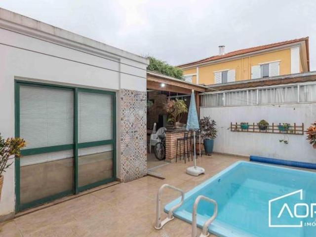 Ótima casa Tamboré IV