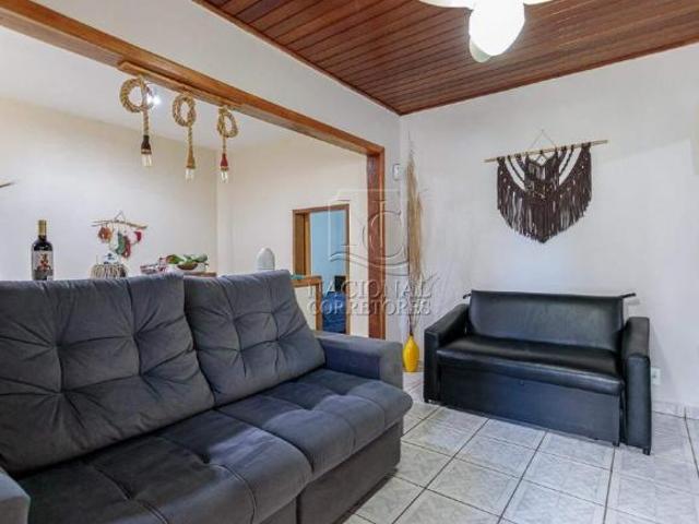 Ótima casa térrea à venda no Jardim Santo Alberto – 2 dormitórios, 4 vagas