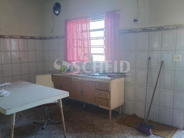Ótima Casa Térrea com 3 Dormitórios e 2 Vagas excelente Localização