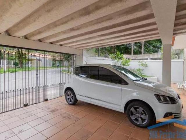 Ótima Casa Térrea com 3 Dormitórios e 3 Vagas de Garagem