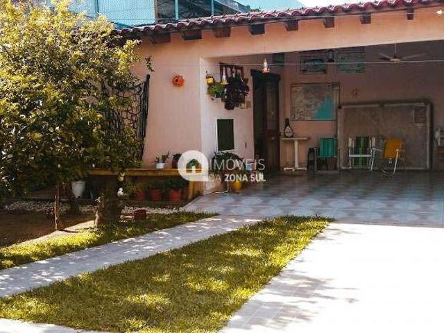 Ótima Casa Térrea com 3 Dormitórios na Hípica