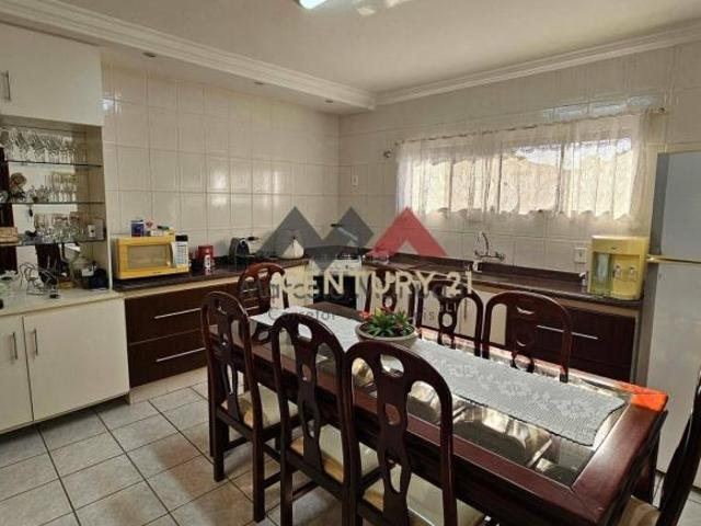 ÓTIMA CASA TÉRREA COM 3 QUARTOS 1 SUÍTE E ESPAÇO GOURMET, NO TRADICIONAL BAIRRO DE SANTA ROSÁLIA
