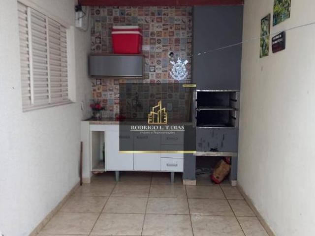 Ótima Casa térrea com 03 dormitórios bairro Marambaia em Jundiai