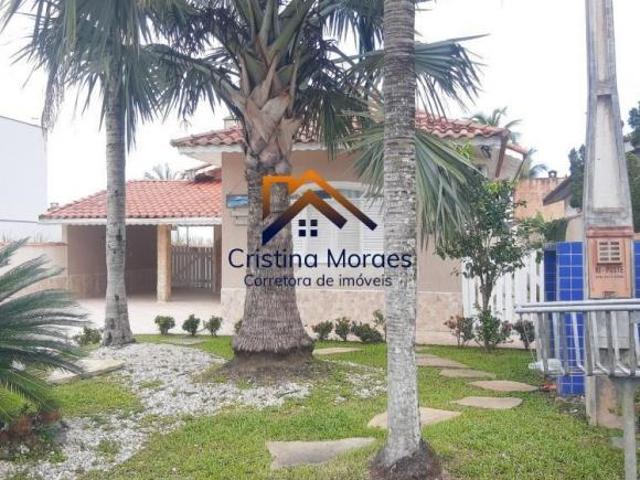 Ótima casa térrea com edícula