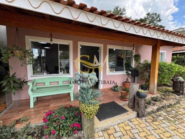 Ótima casa térrea em Atibaia