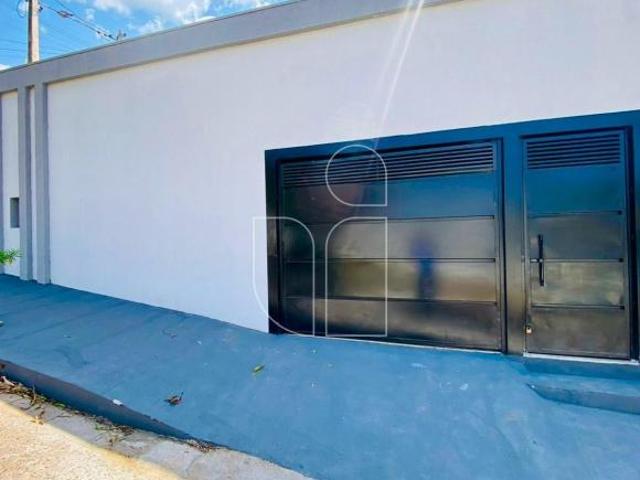 Otima casa terreno inteiro com 3 quartos sendo 1 suite Jardim Marilia Mar.