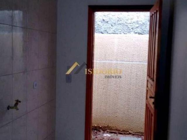 ÓTIMA CASA, 02 QTOS, ÓTIMO ACABAMENTO, FÁCIL ACESSO AO CENTRO