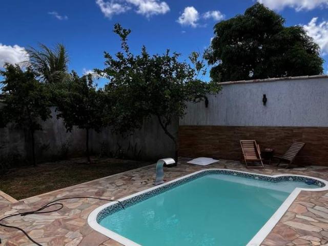 Ótima casa 3 suites com piscina privativa