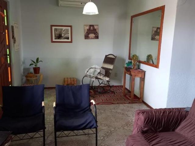 Ótima Casa 3 quartos, 2 suítes, próxima Bourbon, UniRitter, Nacional e Av. Teres