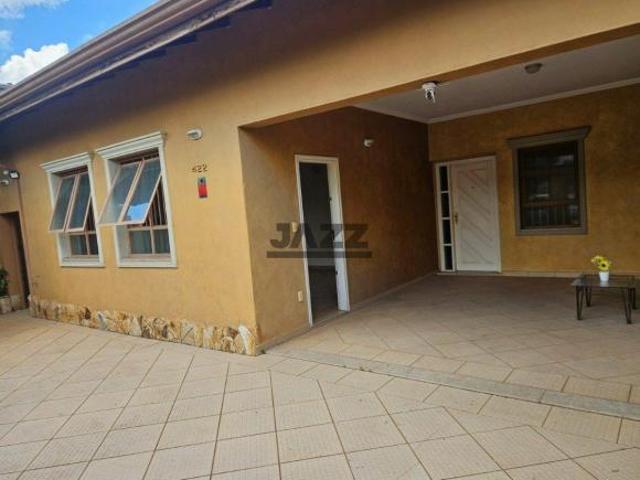 Ótima casa 4 dorm sendo 2 suítes próximo a lagoa do taquaral
