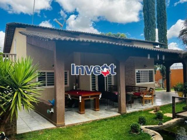 Ótima Casa, 4 Quartos, Dentro de Condomínio, Churrasqueira, Lote de 600 metros no Conjunto 05 de