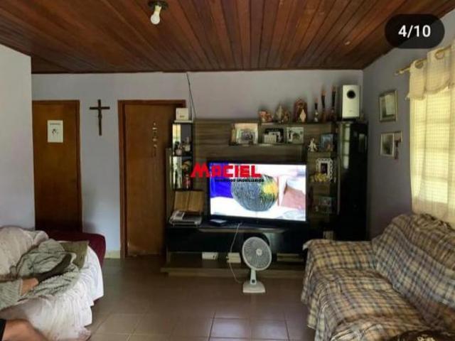 ÓTIMA CHÁCARA COM PISCINA, ÁREA GOURMET, 50.000M2, VARANDA EM VOLTA DE TODA A CASA, COM VISTA PRIVIL