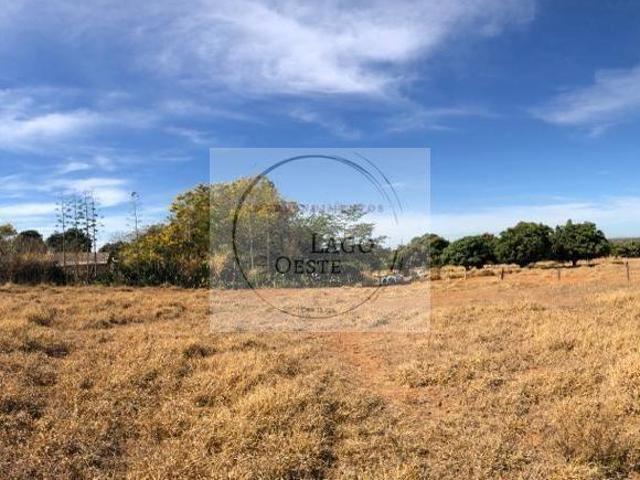 Ótima chácara de 16 hectares na beira do asfalto