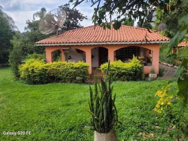 Otima chácara em Pedra Bela com 6.000 m² com 03 casas confira!