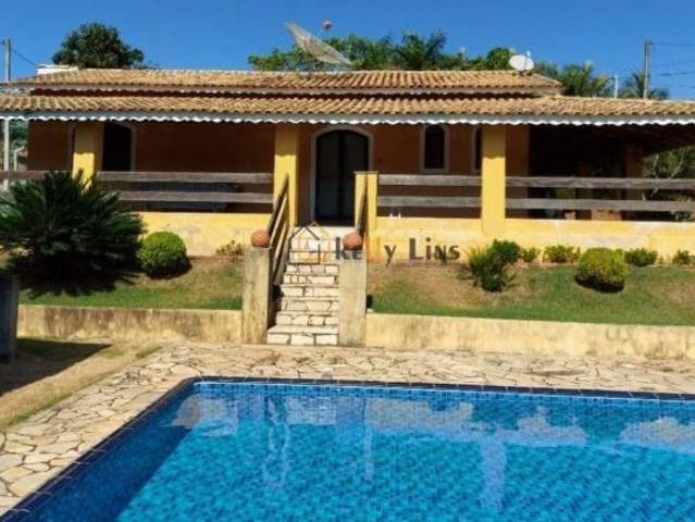 Ótima chácara em Pinhalzinho, imóvel com excelente localização, piscina área gourmet confira!