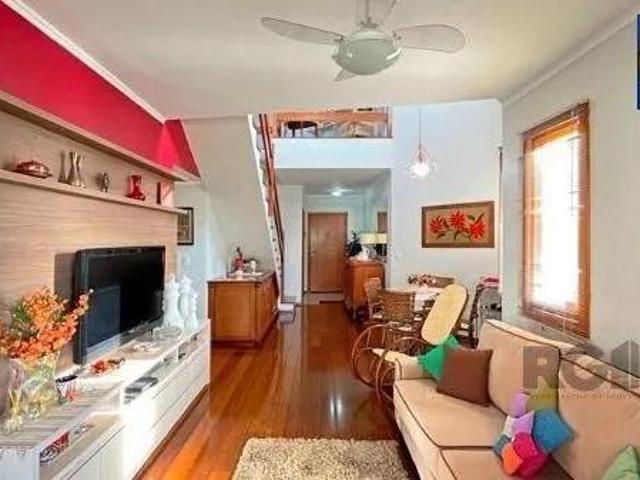 Ótima Cobertura Duplex com 233,00 m² Privativos no Miolo do Bairro Tristeza