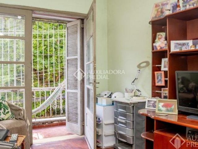 Ótima localização no Petrópolis