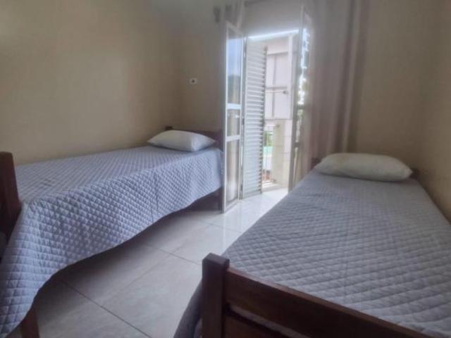 Ótima localização apto com 02 dorms, 01 suíte, próximo das Praias Tenório, Praia Grande e Comercio !