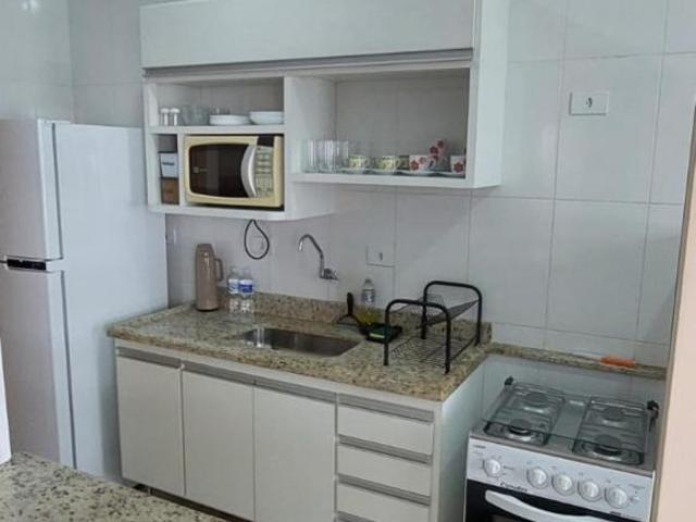 Ótima localização: apto com 02 dorms, 01 suíte, varanda gourmet e área de lazer !