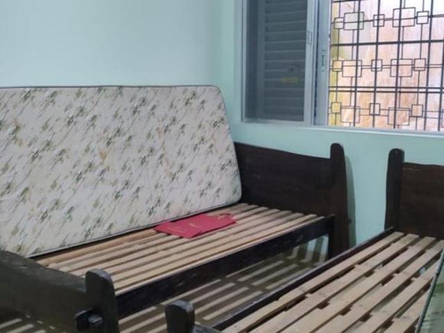 Ótima localização casa próximo da Orla do Itaguá, com 3 dorms, sendo 1 suíte, mais 2 banheiros, 2 va
