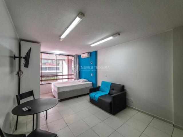 ÓTIMA LOCALIZAÇÃO! PORTEIRA FECHADA! CLN 213!